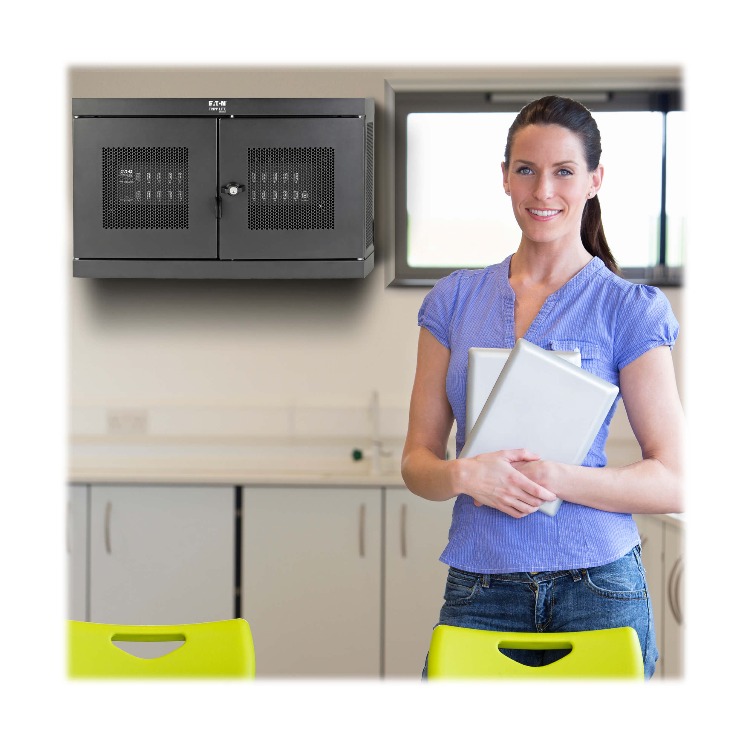 Locking Phone Charging Station, 32 USB Ports, 230V, BS1363 | Eaton