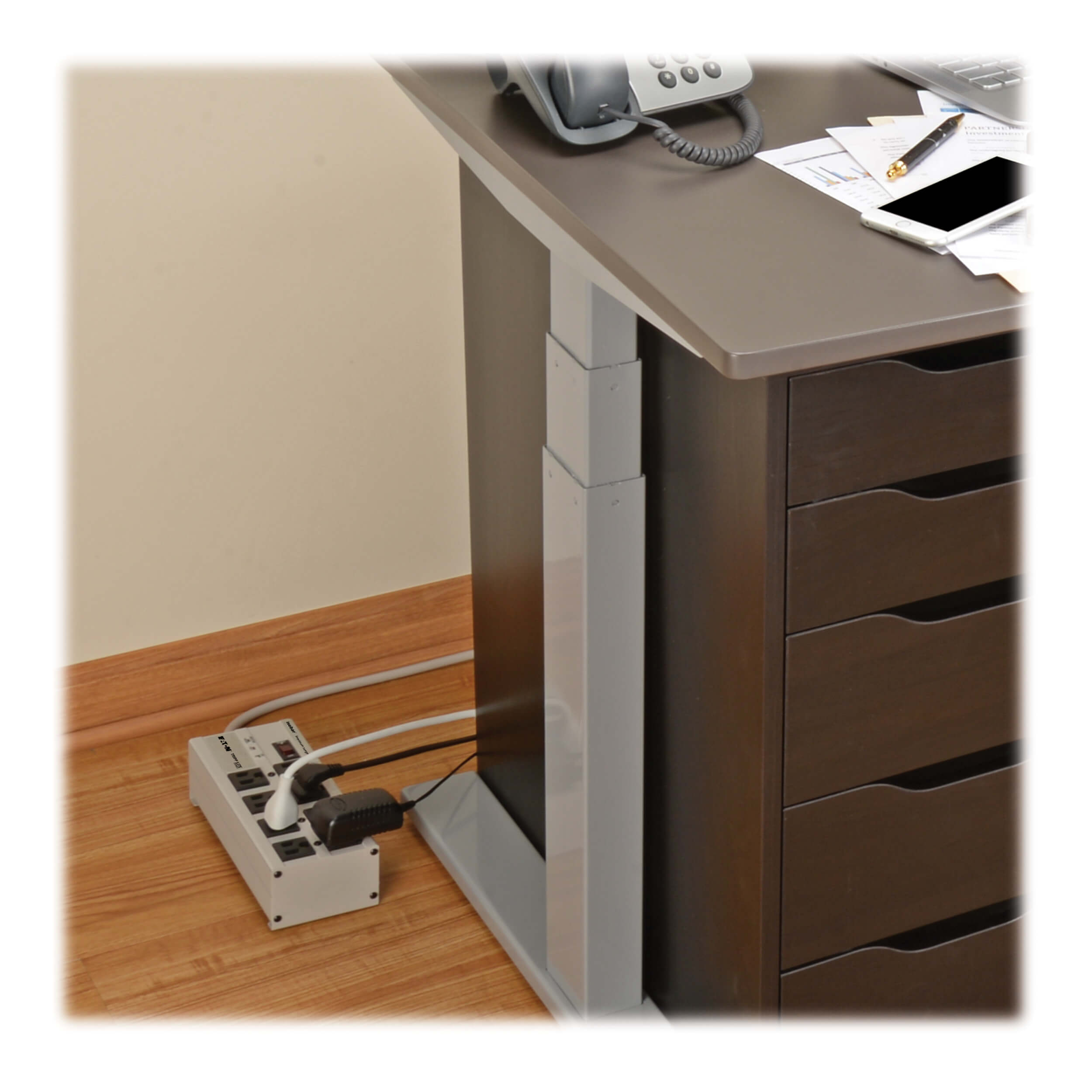 Isobar Surge Protector, 8 Outlet, 3840 Joules, Metal Case | Eaton