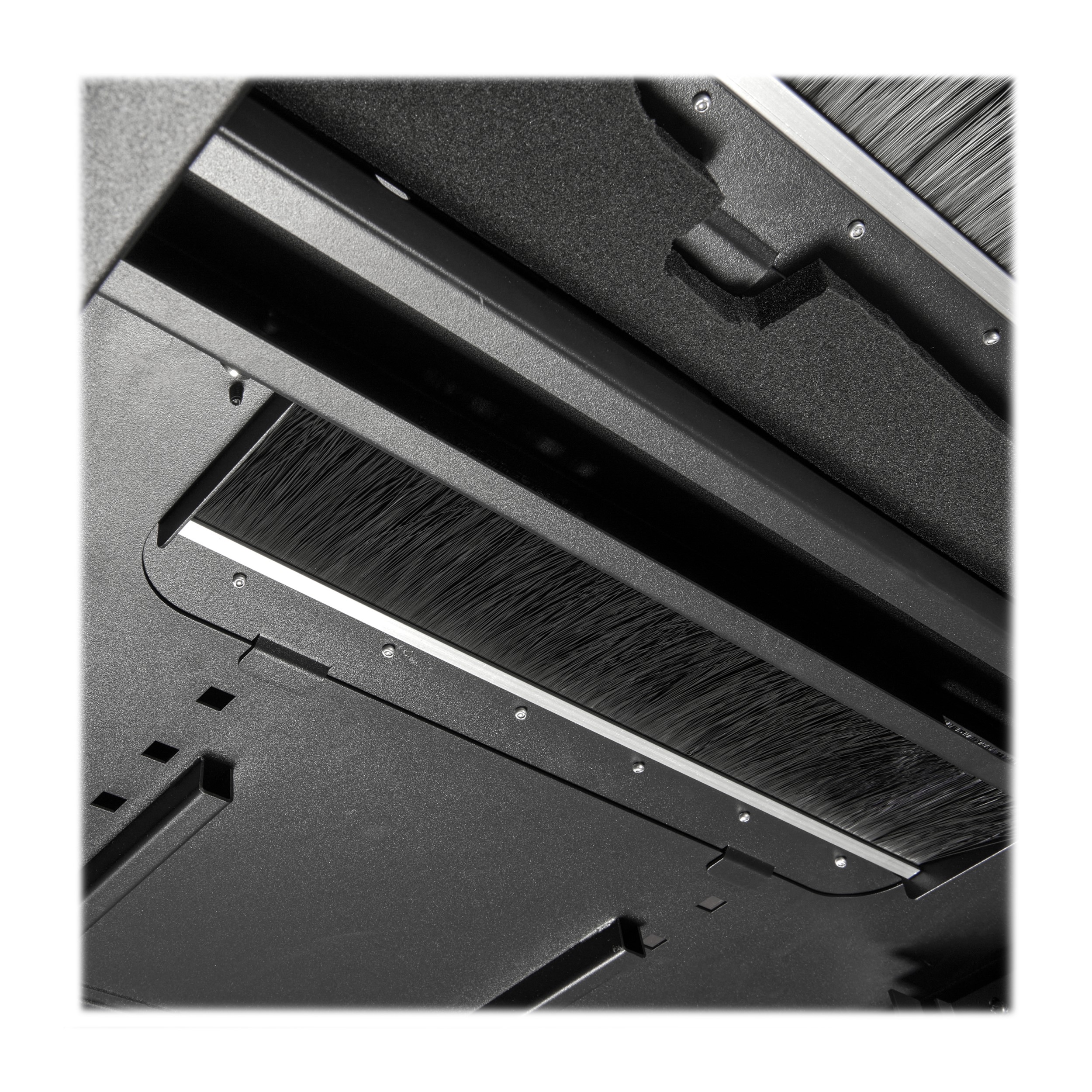 Modular Data Center, Self-Cooling, 4x 44U Racks, 2x 25 kW AC | Eaton