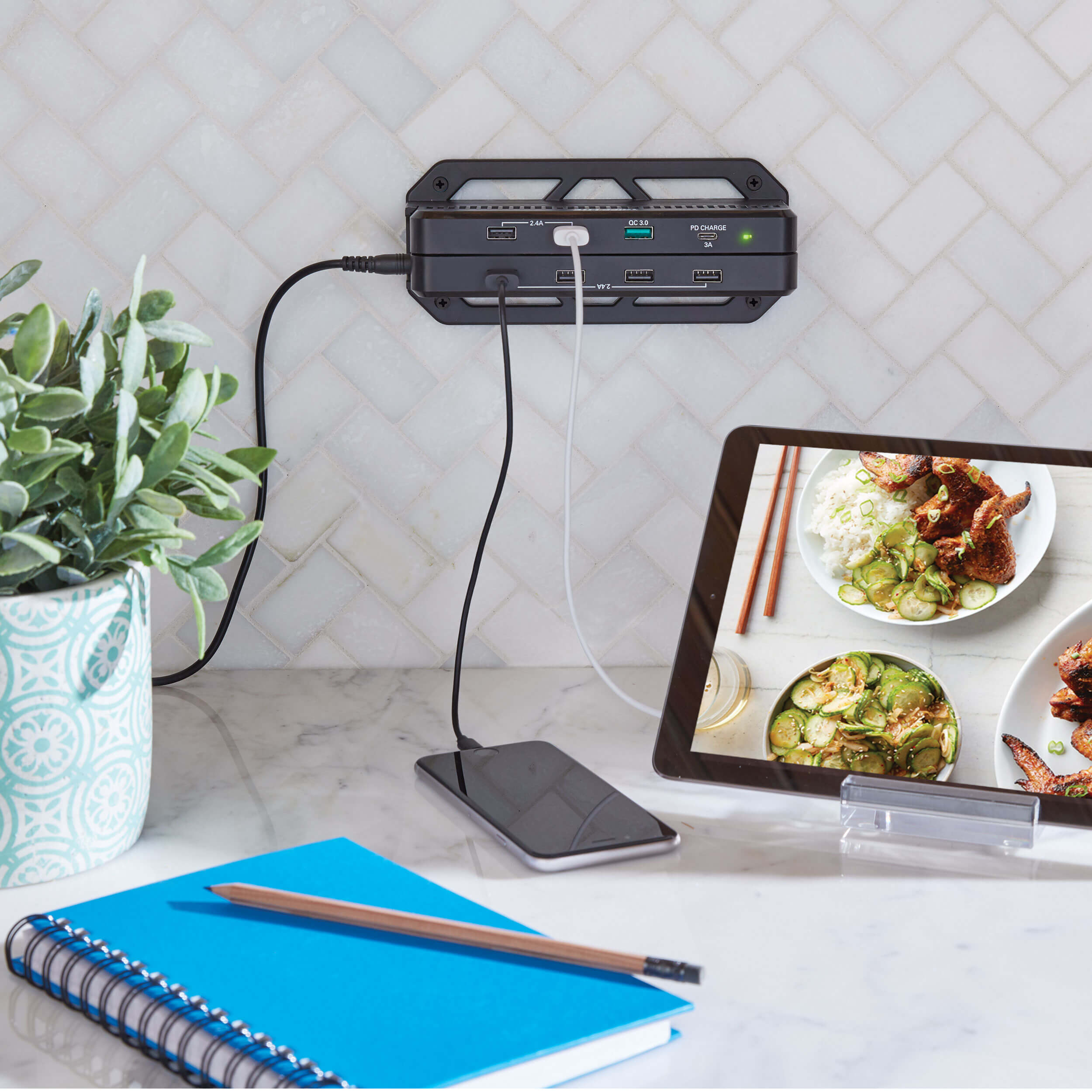 8-Port USB Charging Station, 120W, USB-A, USB-C with PD Charging | Eaton