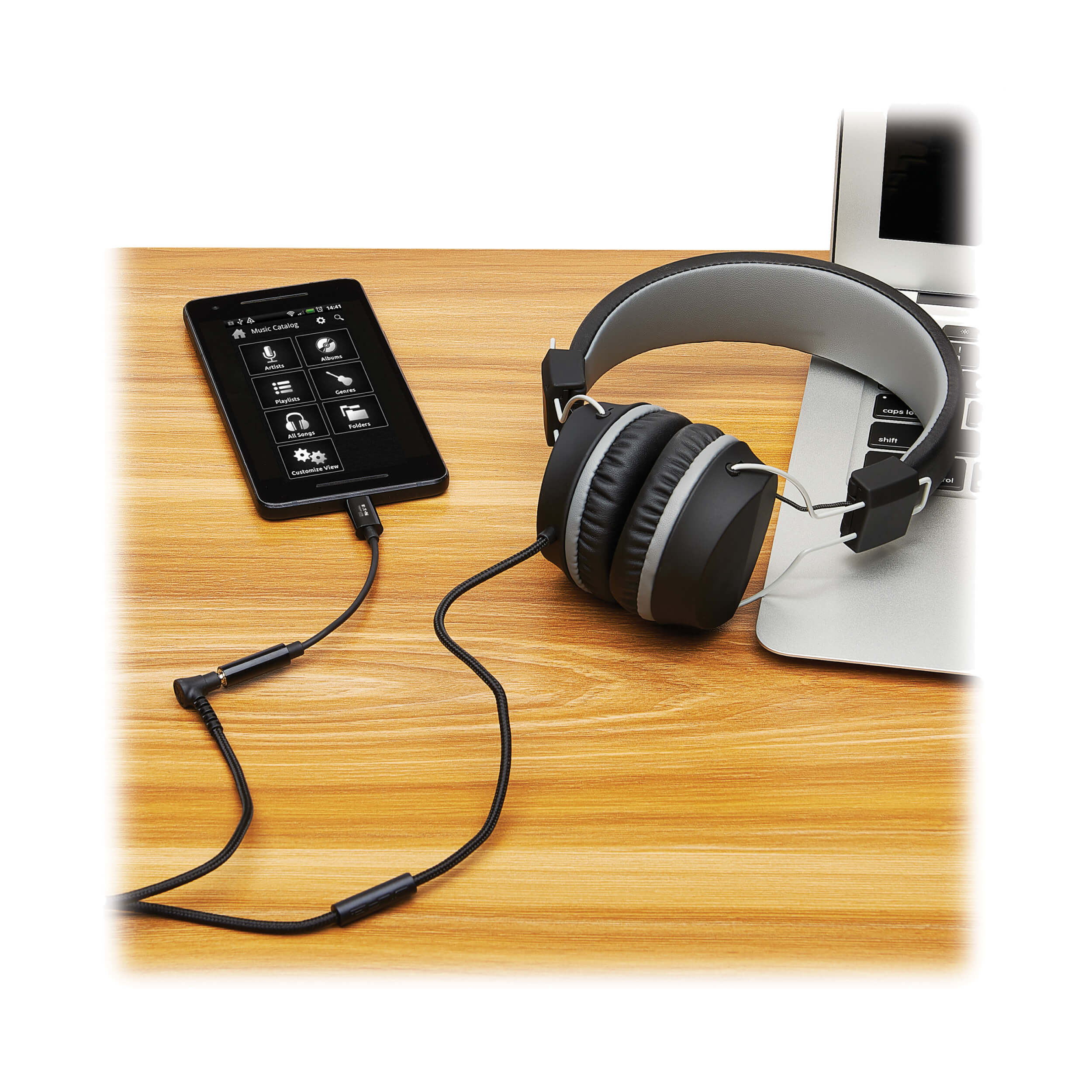 USB-C to 3.5 mm Stereo Audio Adapter | Eaton