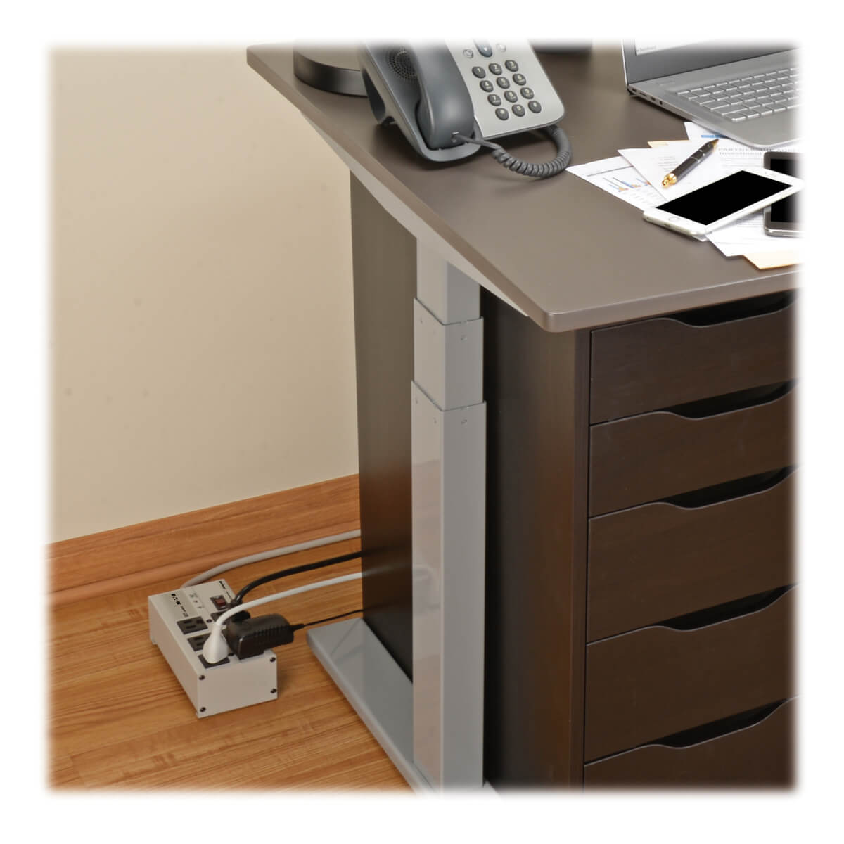 Isobar Surge Protector, 6 Outlet, 3300 Joules, Metal Case | Eaton