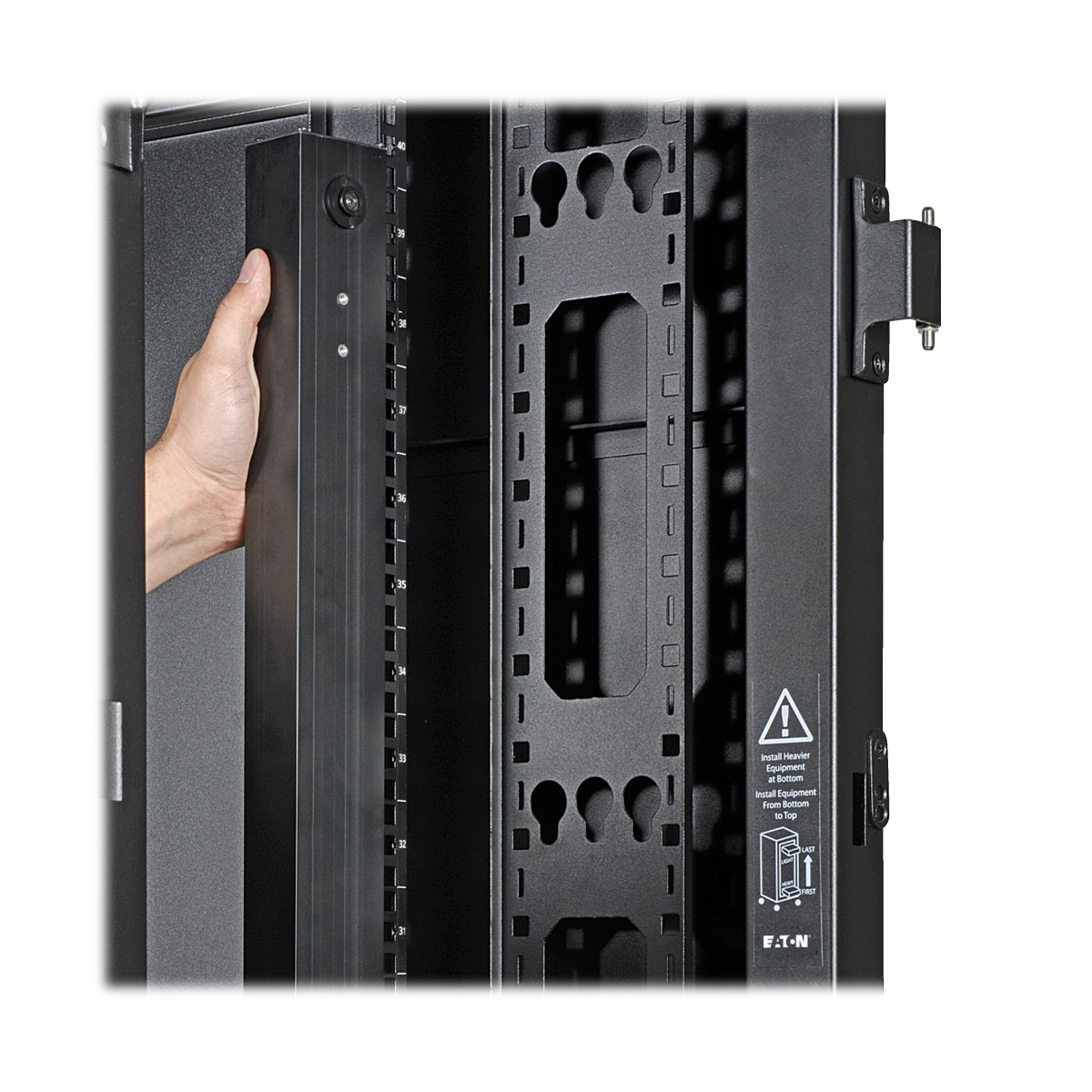 Single-Phase Switched PDU 120V, 16 5-15R Outlets, 10-ft Cord, TAA | Eaton